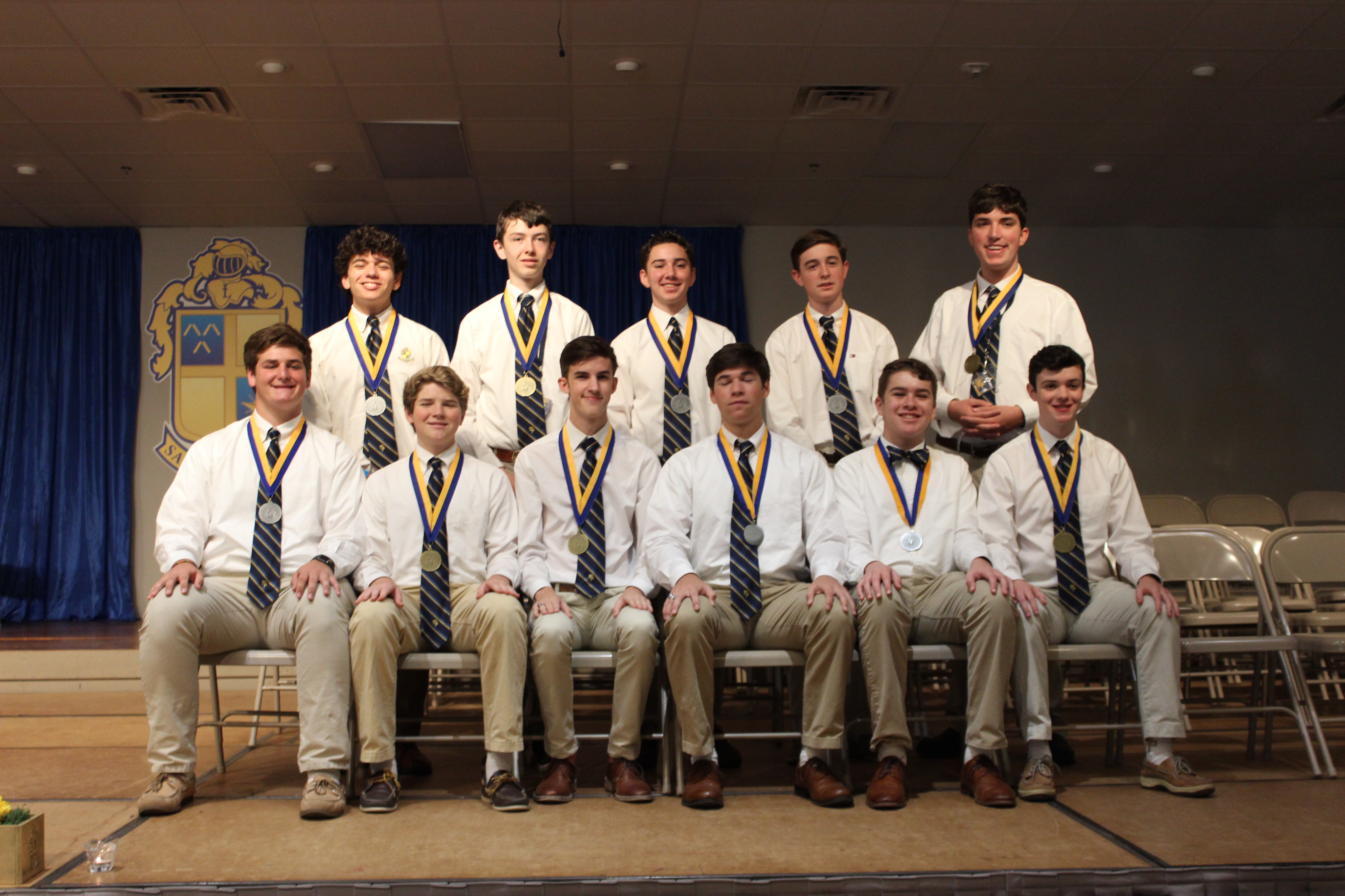 Students and Teachers Honored at Academic Awards Ceremony – The Paper Wolf